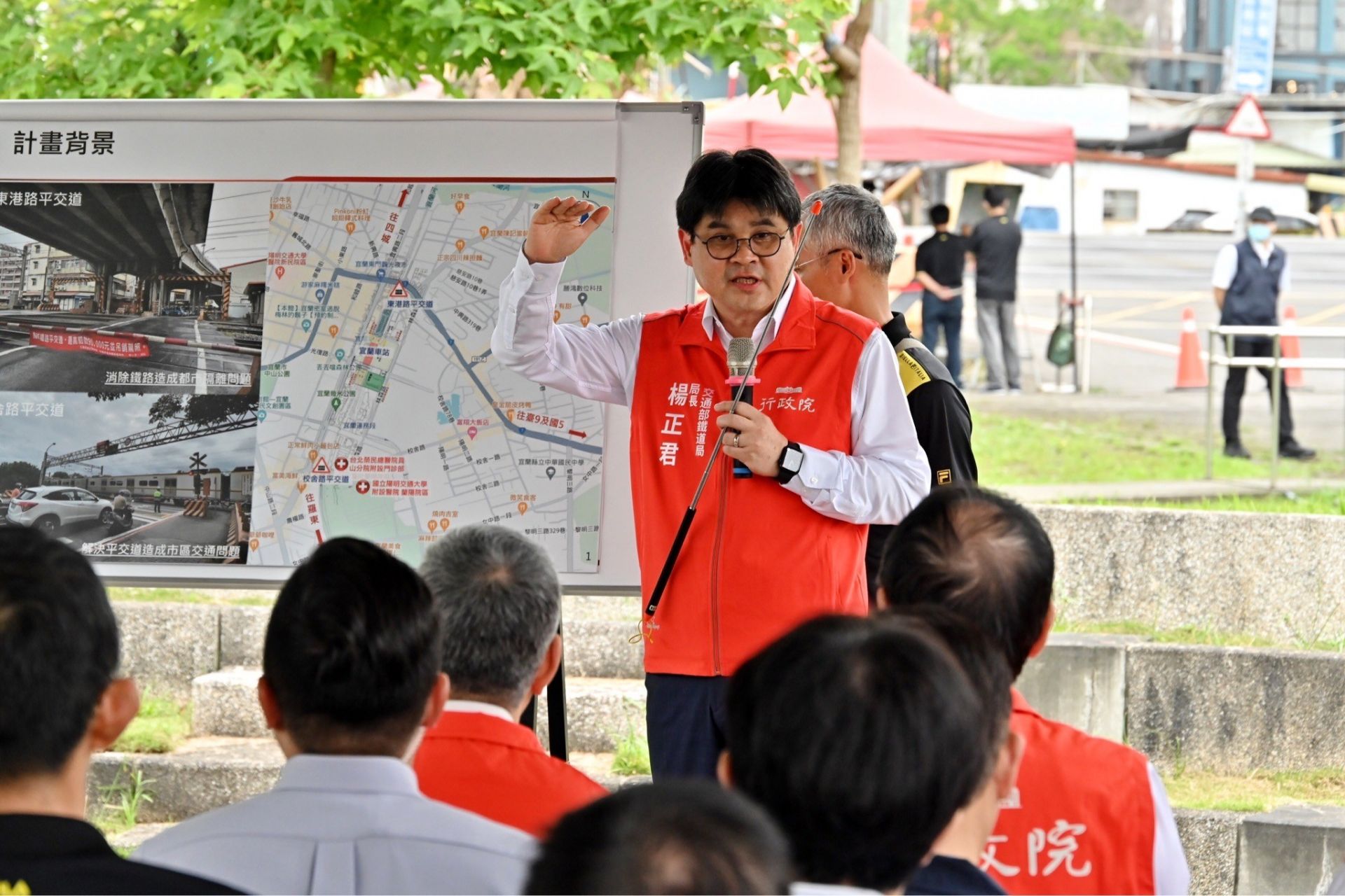 【記者譚杰、趙奇濤／整理報導】行政院長陳建仁今（26）日到宜蘭視察「宜蘭至羅東鐵路高架化計畫」時表示，軌道立體化除了改善都市隔離、交通阻塞及