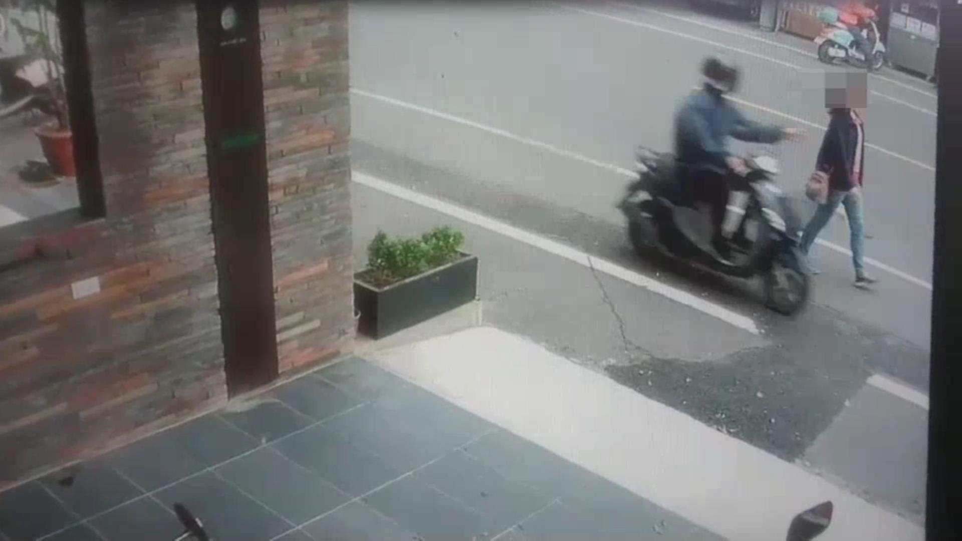 【記者譚杰礁溪採訪報導】 昨日（22）清晨六時許，壯圍鄉的晨間市場交易熱絡人來人往，卻被一聲驚叫打破平靜，一名穿戴全罩式安全帽的歹徒由後方